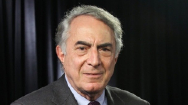 Ex-ministor do STF Francisco Rezek é o entrevistado do Roda Viva desta ...